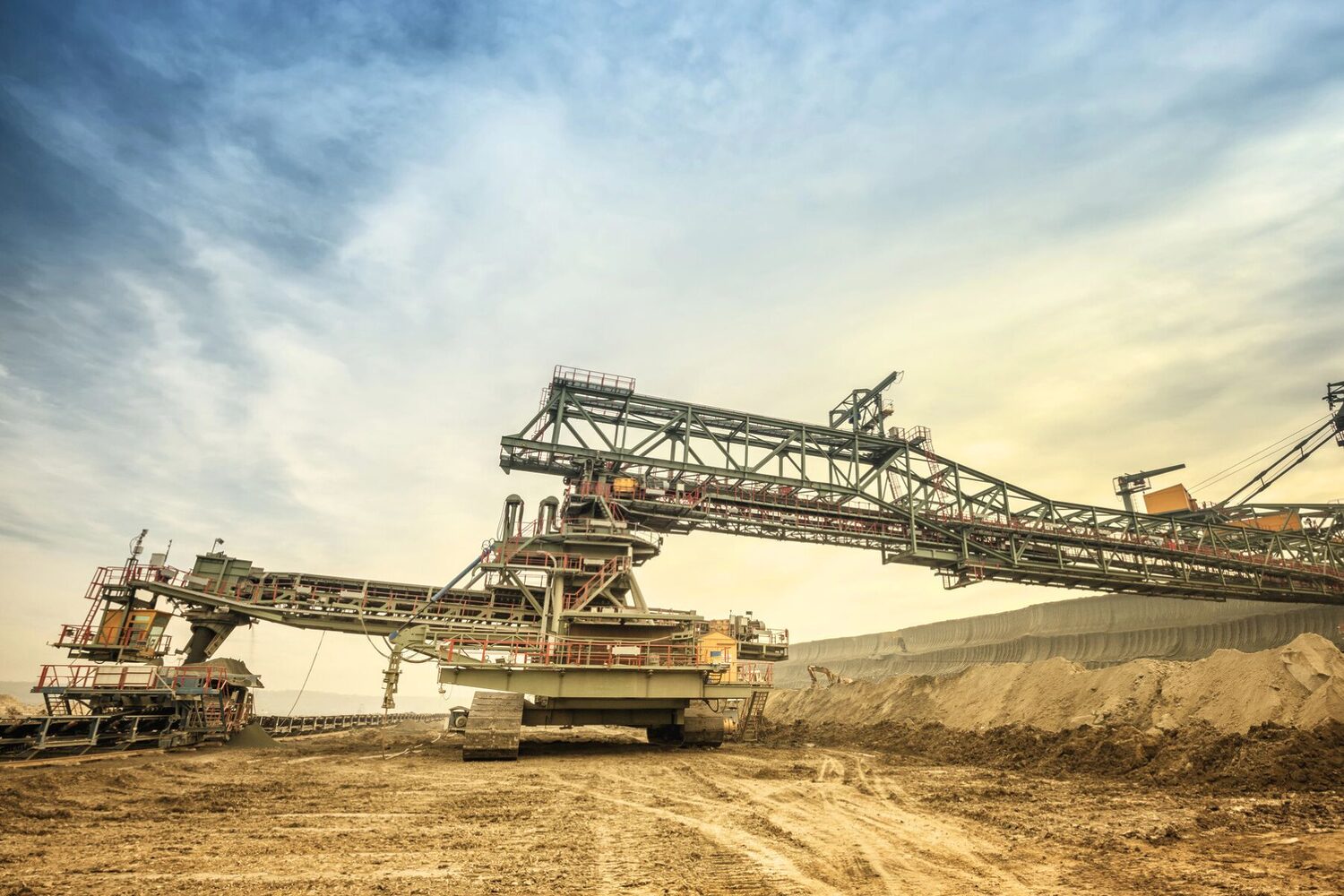 Approvisionnement industriel - mines, énergie, aluminium...